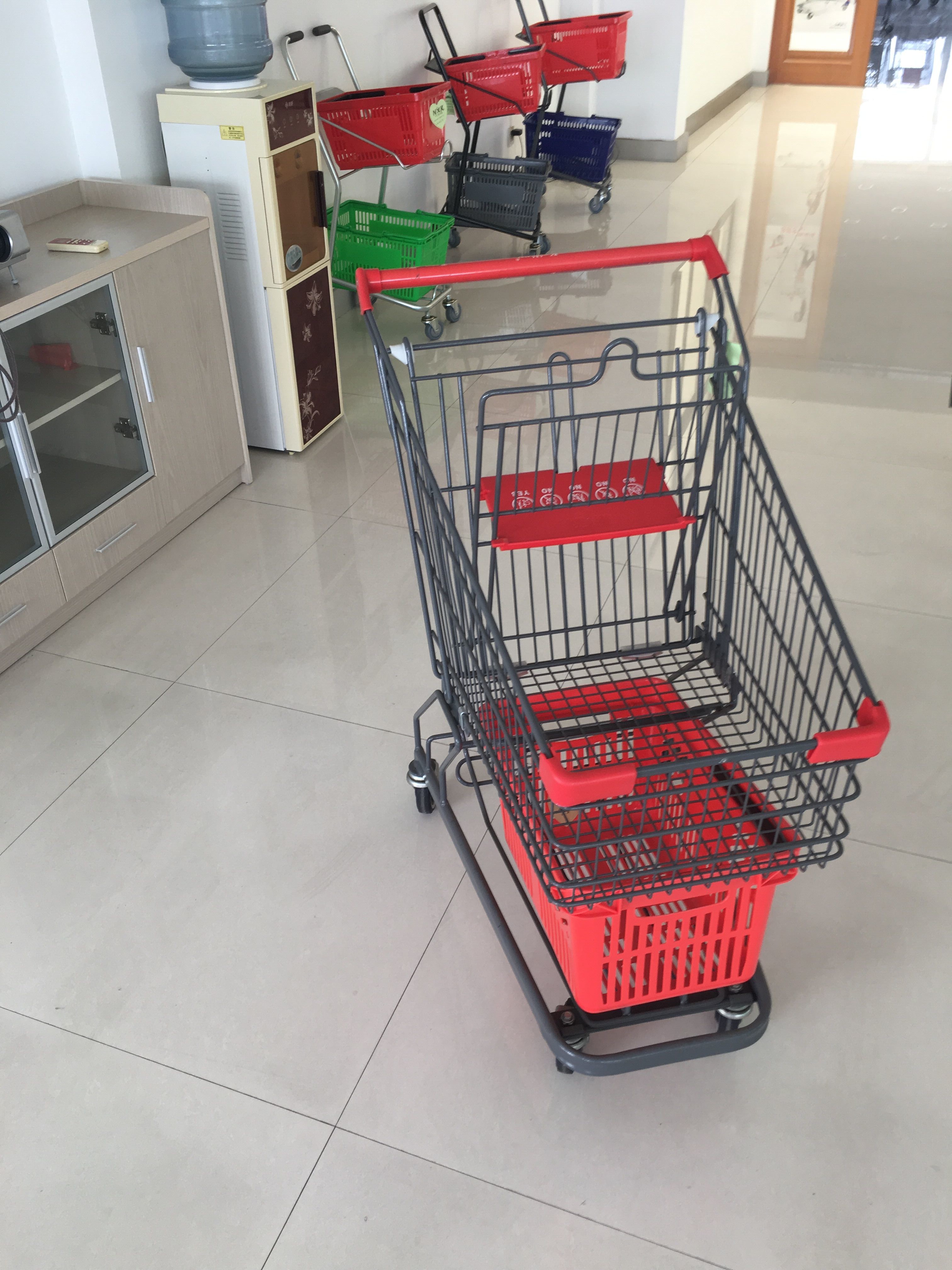 Grey Powder Coating Grocery Trolley Cart , Large Capacity Shopping ... Grey Powder Coating Grocery Trolley Cart , Large Capacity Shopping ...